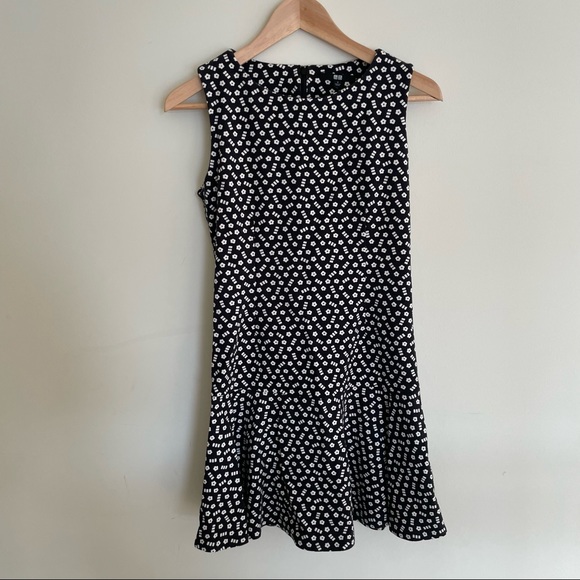 Uniqlo | Dresses | Uniqlo Pattern Sleeveless Dress | Poshmark